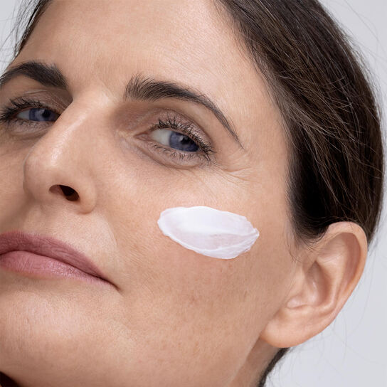 What is retinol good for the skin? Benefits of a skincare routine